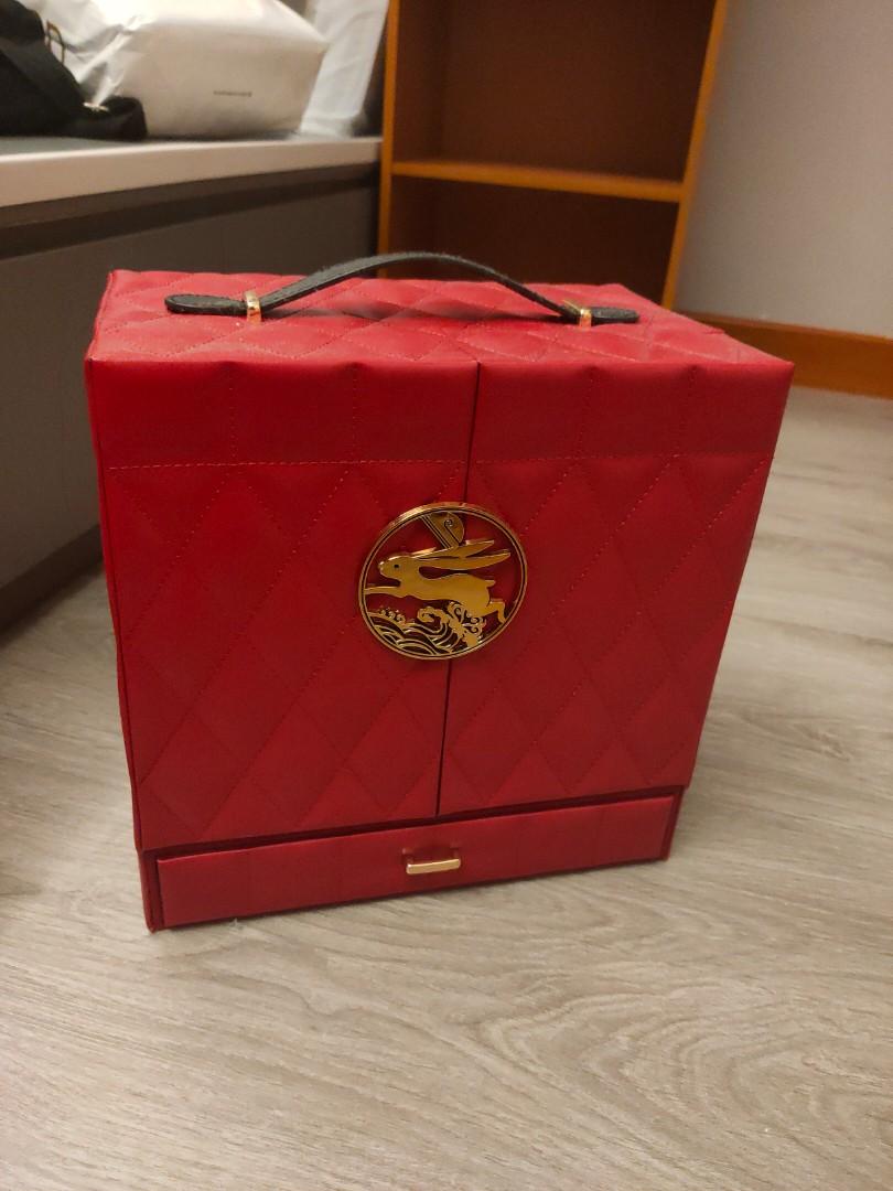 Make up accessories box, Furniture & Home Living, Home Improvement ...