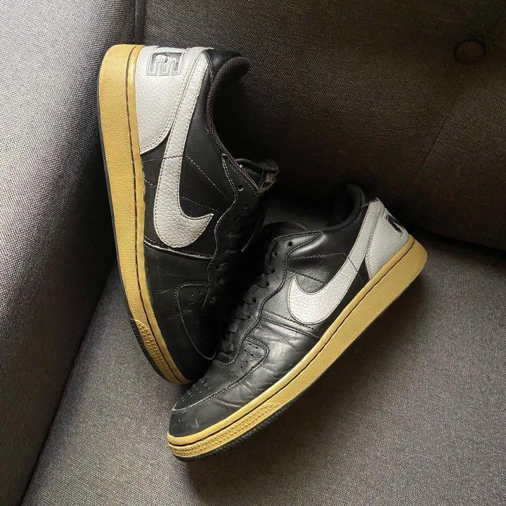 Nike dunk low terminator, Men's Fashion, Footwear, Sneakers on Carousell