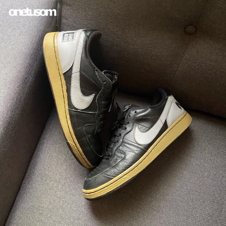 Nike dunk low terminator, Men's Fashion, Footwear, Sneakers on Carousell