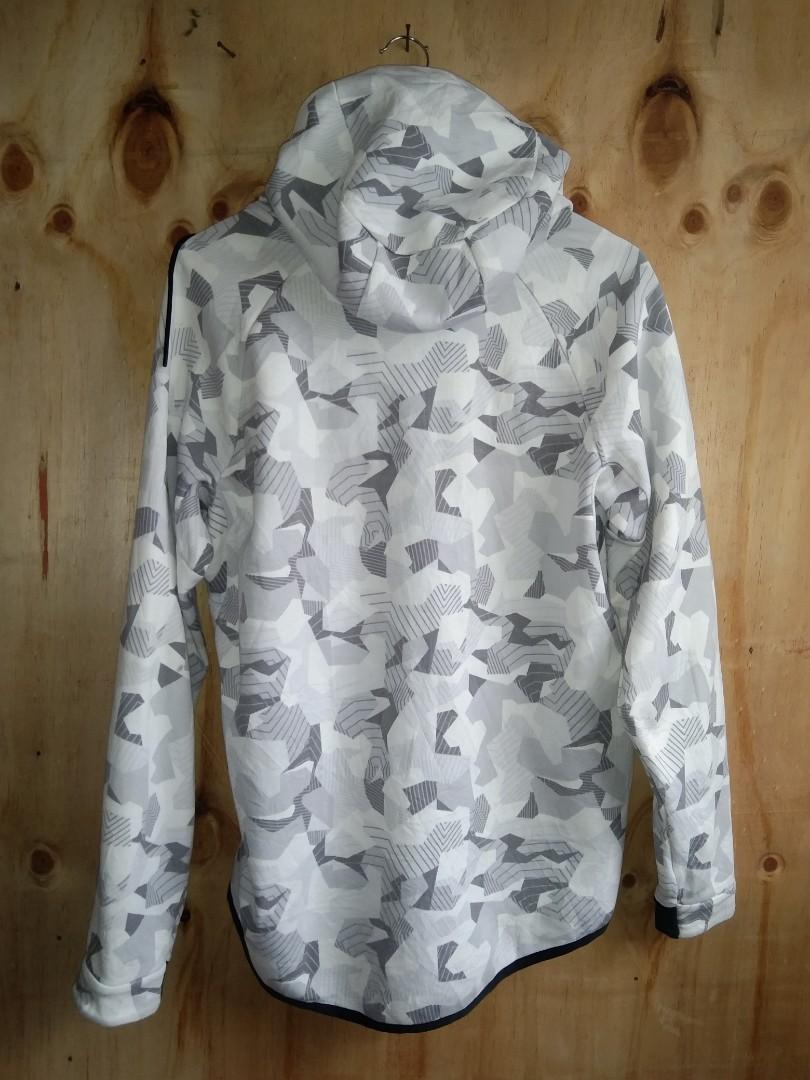 Nike Snow Camo Tech Fleece, Men's Fashion, Coats, Jackets and Outerwear ...