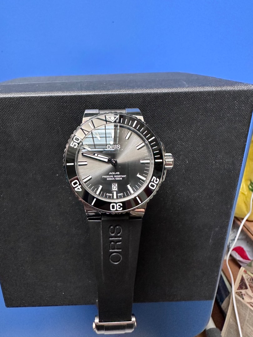 ORIS, AQUIS TITANIUM DATE, 43.55mm, Grey , Rubber Strap, Luxury ...
