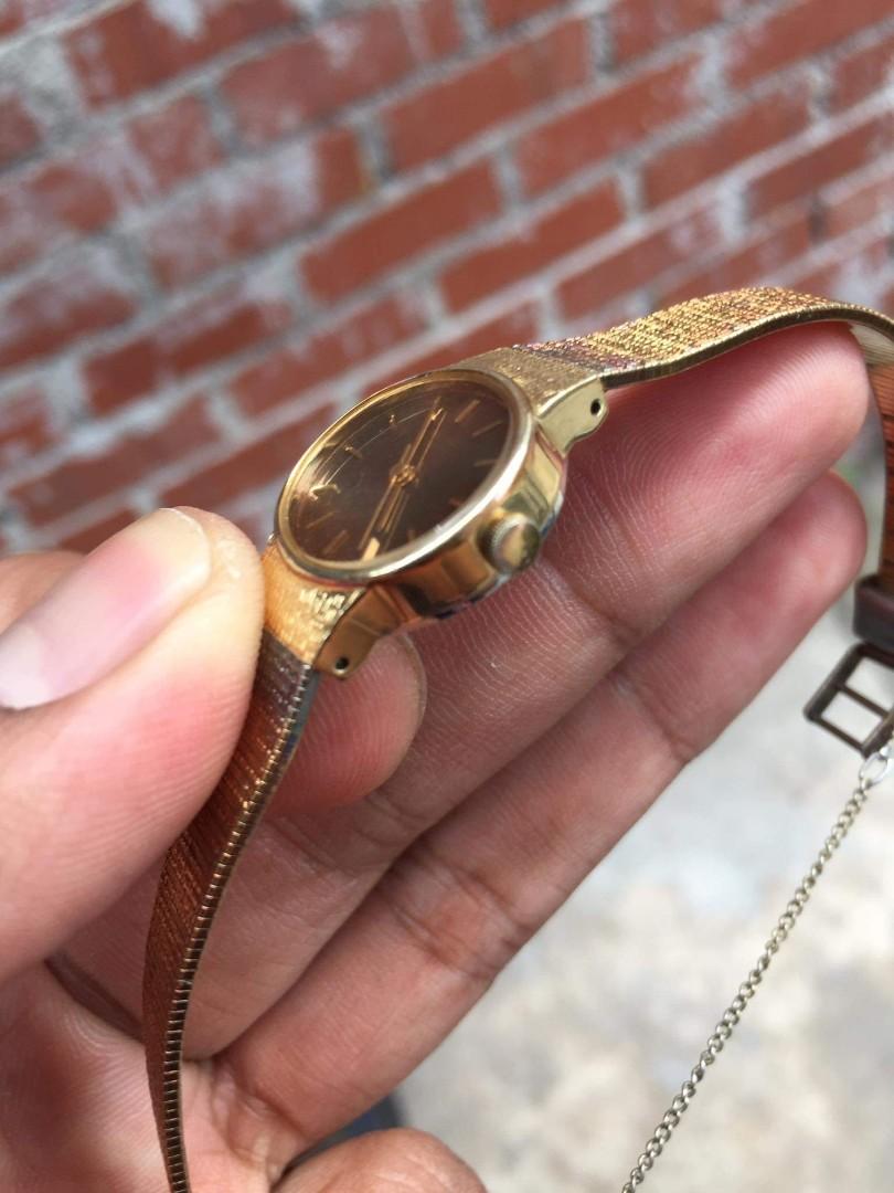 Seiko 1421-5710, Women's Fashion, Watches & Accessories, Watches on ...