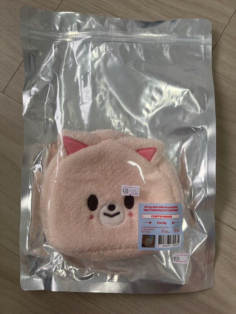 (Not avail ATM) Skzoo Foxi.ny fluffy pouch and mini Skzoo plush ...