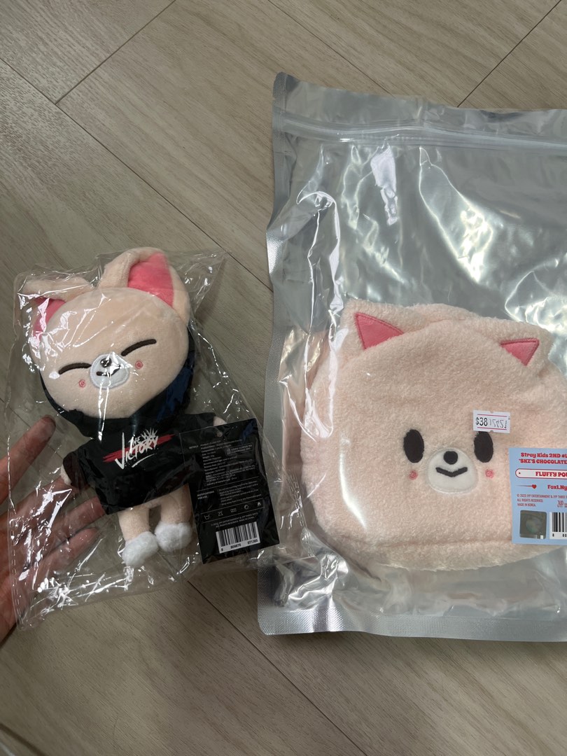 (SET) Skzoo Foxi.ny fluffy pouch and mini Skzoo plush , Hobbies & Toys ...