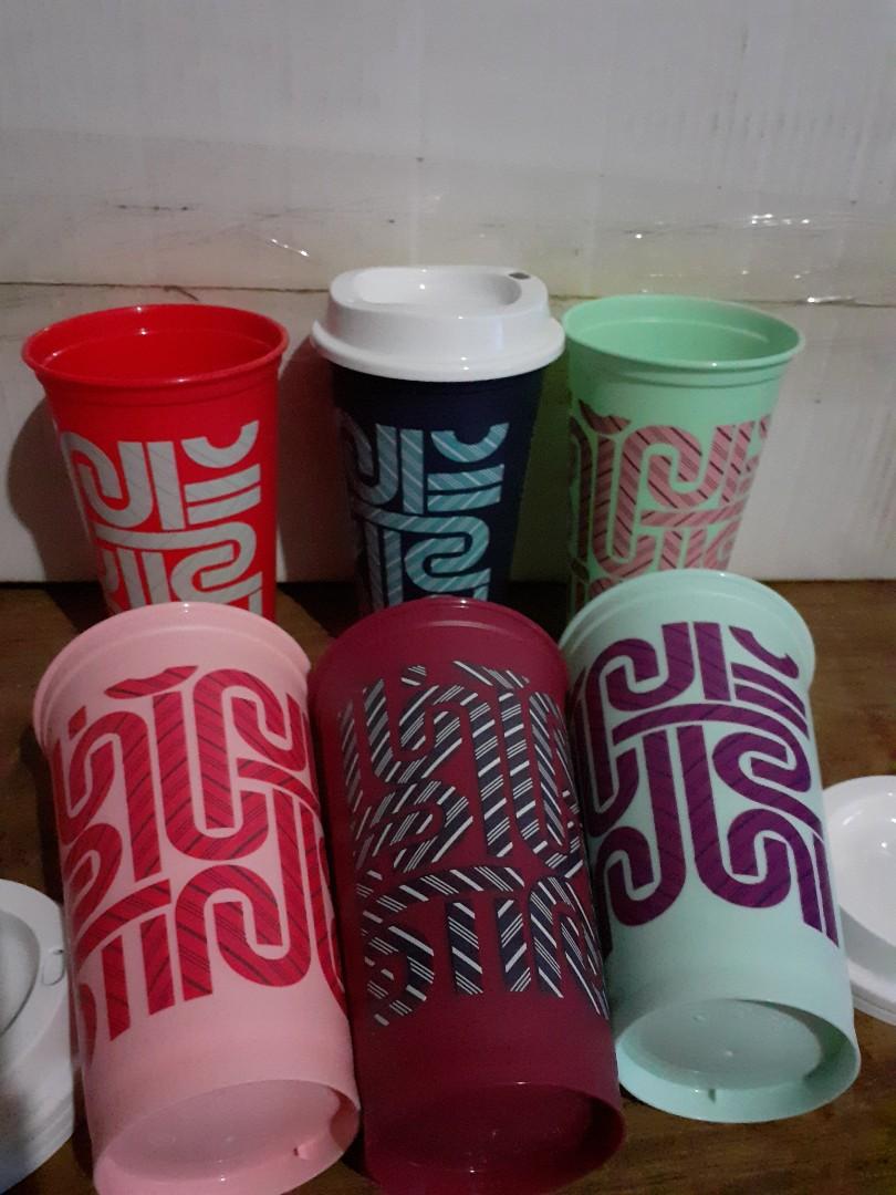 Starbucks Reusable Cup Set - Christmas Edition, Furniture & Home Living ...