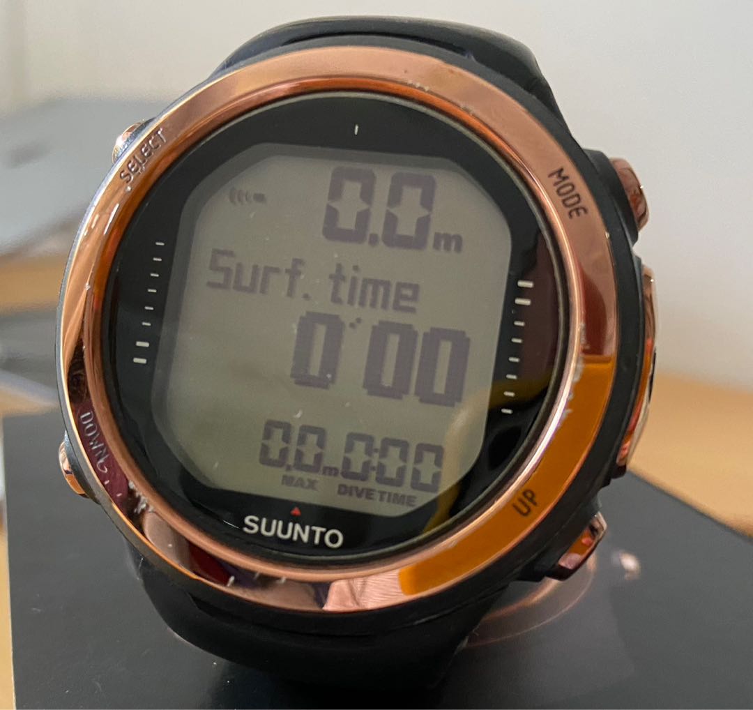 Suunto D4i dive computer (new battery), Mobile Phones & Gadgets ...