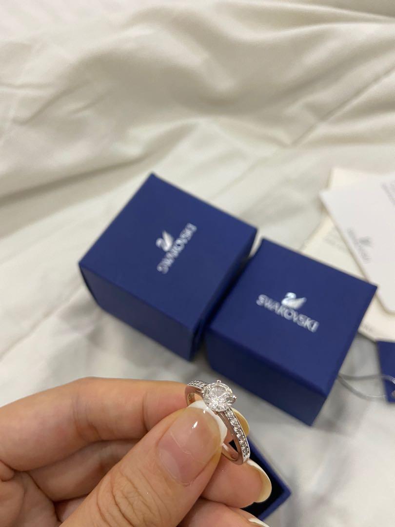 Swarovski Ring Cincin Berlian Diamond, Barang Mewah, Aksesoris di Carousell