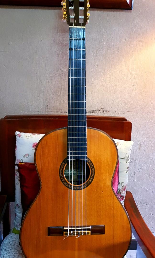 Vintage Classical Guitar, Hobbies & Toys, Music & Media, Musical ...