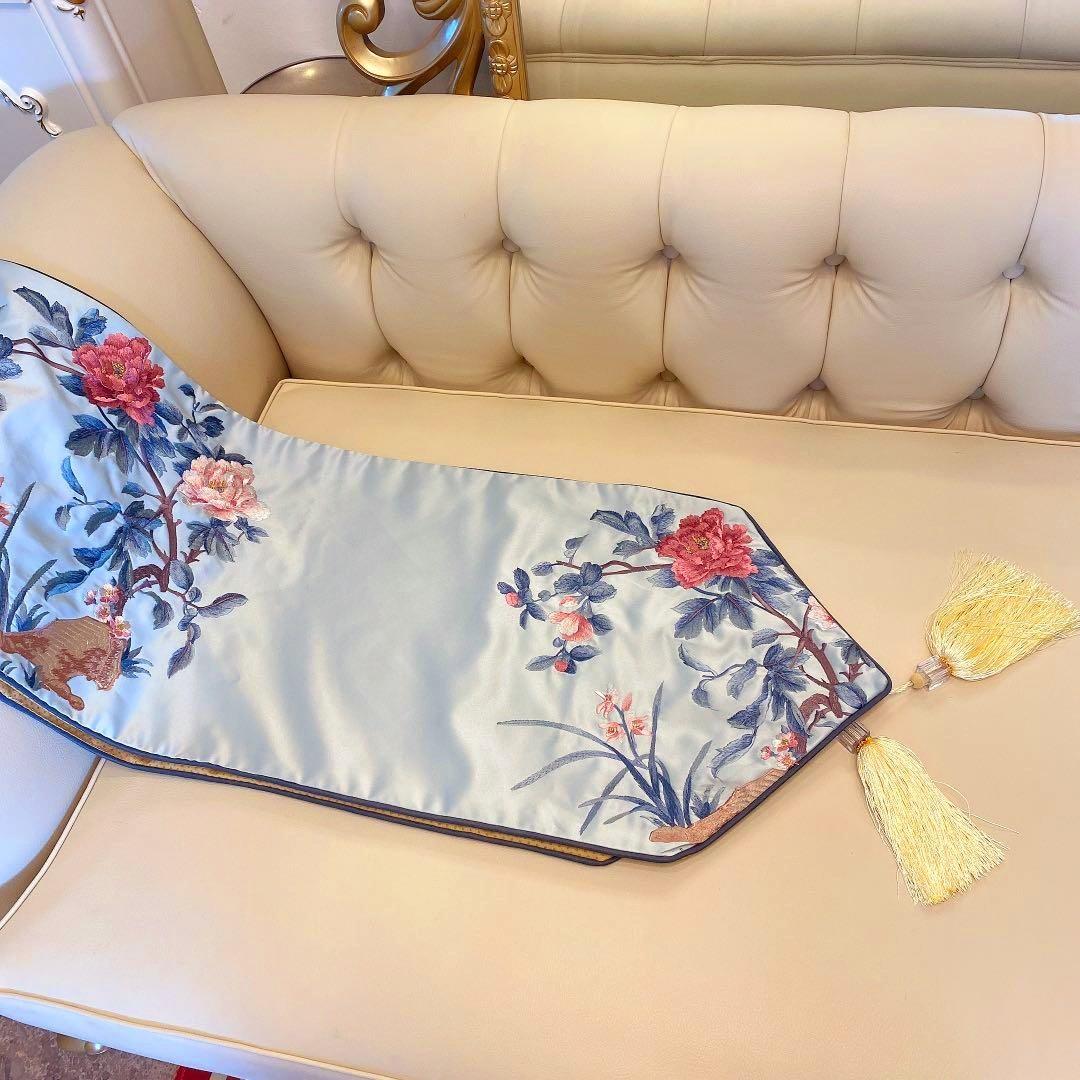 XL Authentic Tailor Made Shanghai West Bund Embroidered Chinoiserie Raw ...