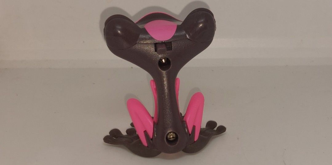 2014 Jollibee Kiddie Meal Rio 2 Gabi Frog Collectible Toy Figure Mcdo ...