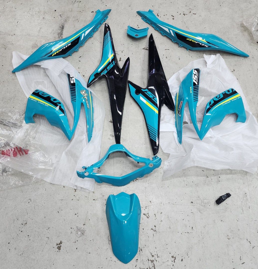 Aerox coverset, Motorcycles, Motorcycle Accessories on Carousell