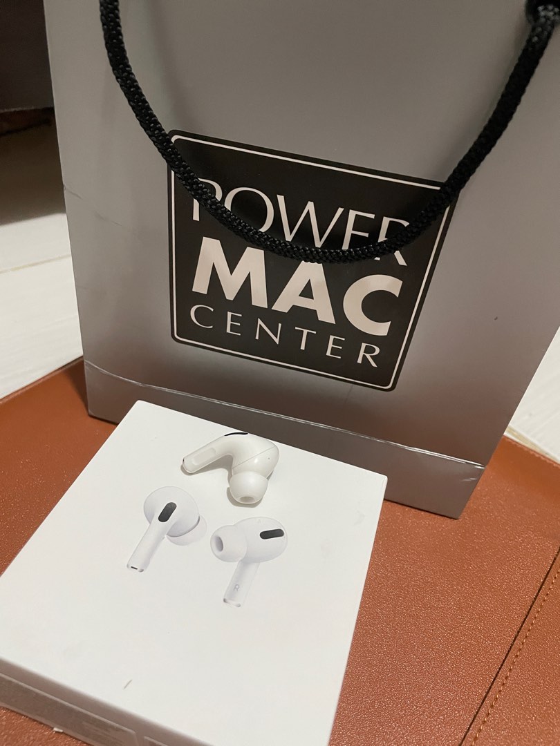 Airpods Pro Gen 1 (RIGHT only) w/o case, Audio, Earphones on Carousell