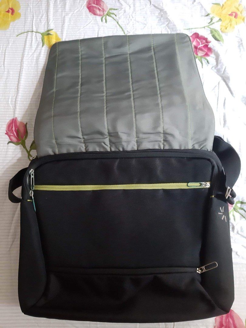 Case Logic Laptop Bag, Computers & Tech, Parts & Accessories, Laptop ...