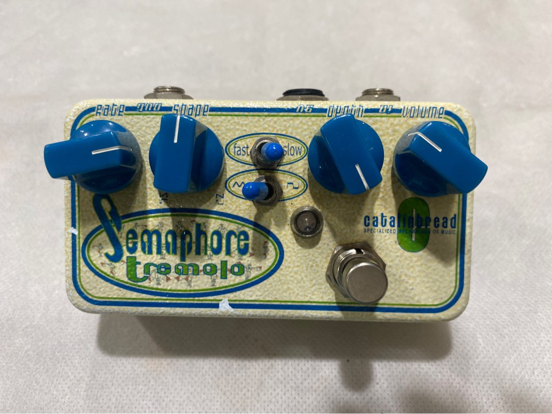 Catalinbread Semaphore Tap Tremolo Guitar Effects Pedal, Hobbies & Toys, Music & Media, Music ...