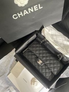 Chanel classic flap medium caviar silver hardware, Luxury, Bags ...