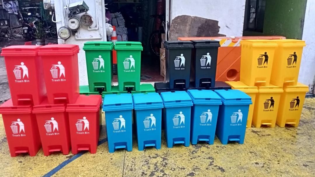 clip bin trash bin, Furniture & Home Living, Cleaning & Homecare ...