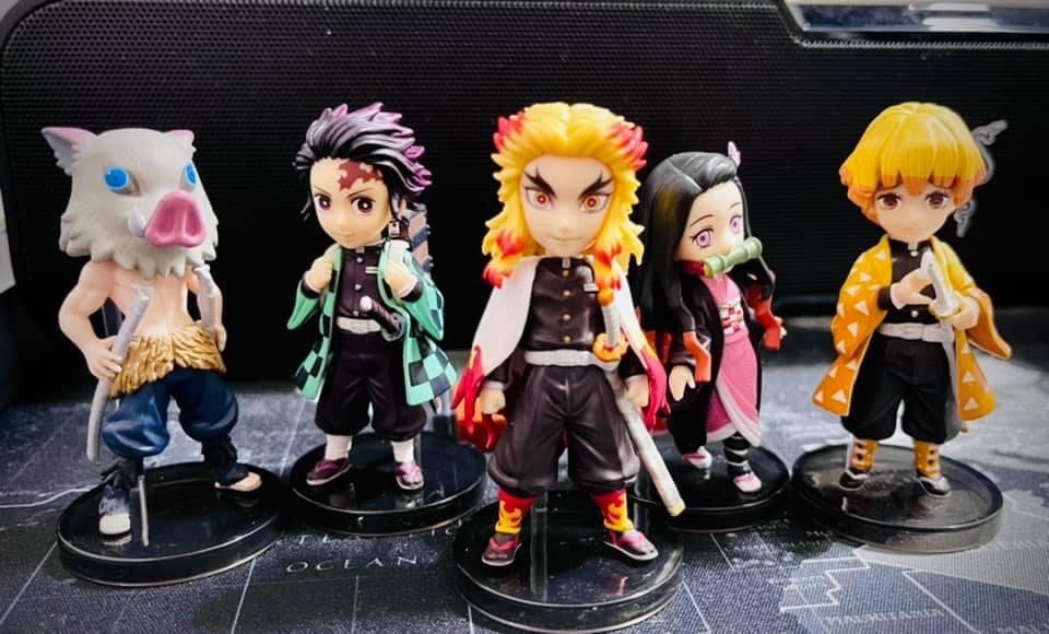 Demon Slayer 9 Hashira Figures Complete set and Mugen Train Set (only ...