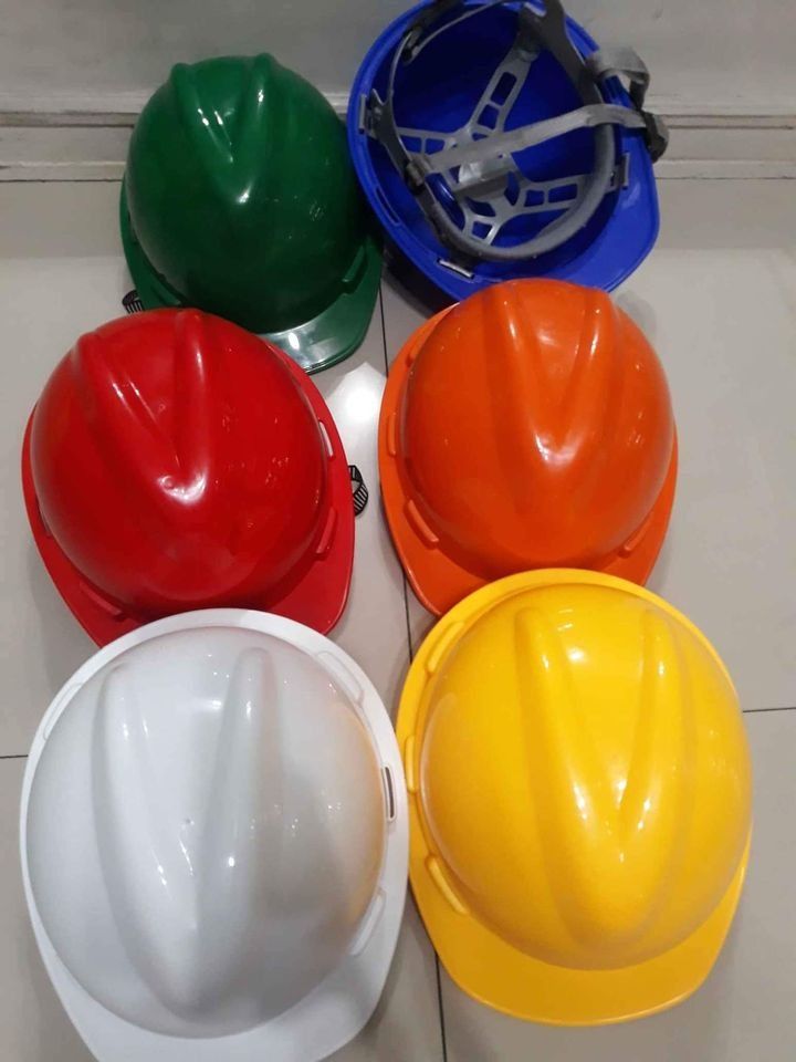 HARDHAT SAFETY HARDHAT ORDINARY, Everything Else, Looking For on Carousell