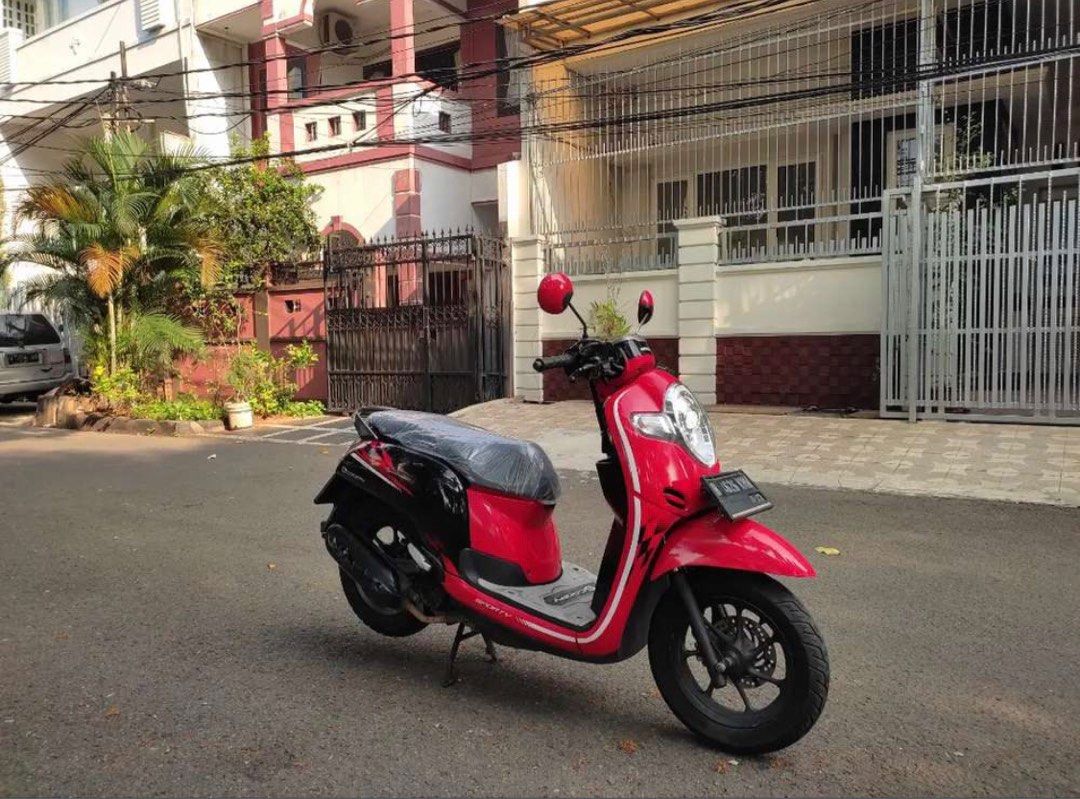 Honda Scoopy CBS ISS LED FI 2018, Motor di Carousell