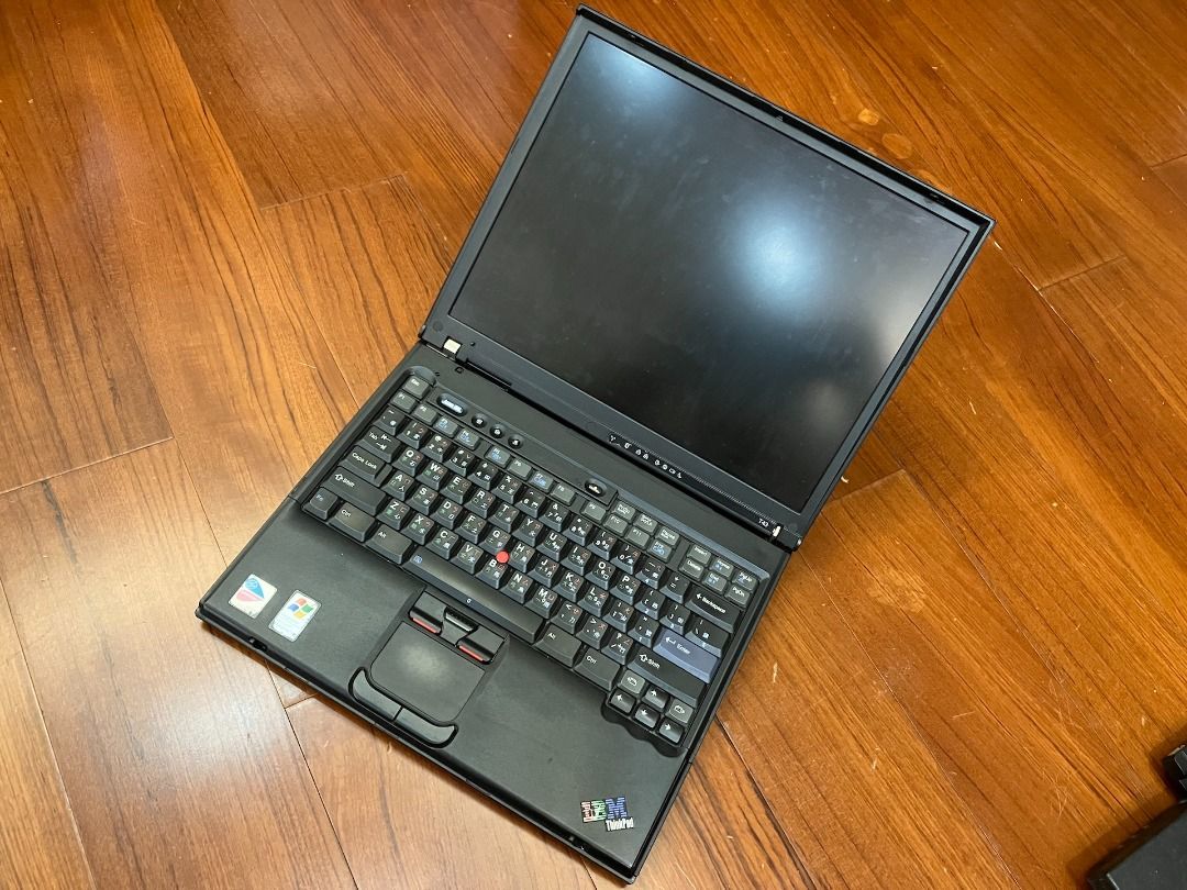 Ibm Thinkpad T43 筆記型電腦 小黑 Lenovo 電腦及科技產品 桌上電腦或筆記型電腦在旋轉拍賣