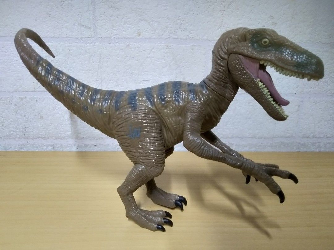 Jurassic World Velociraptor "Delta", Hobbies & Toys, Toys & Games on ...