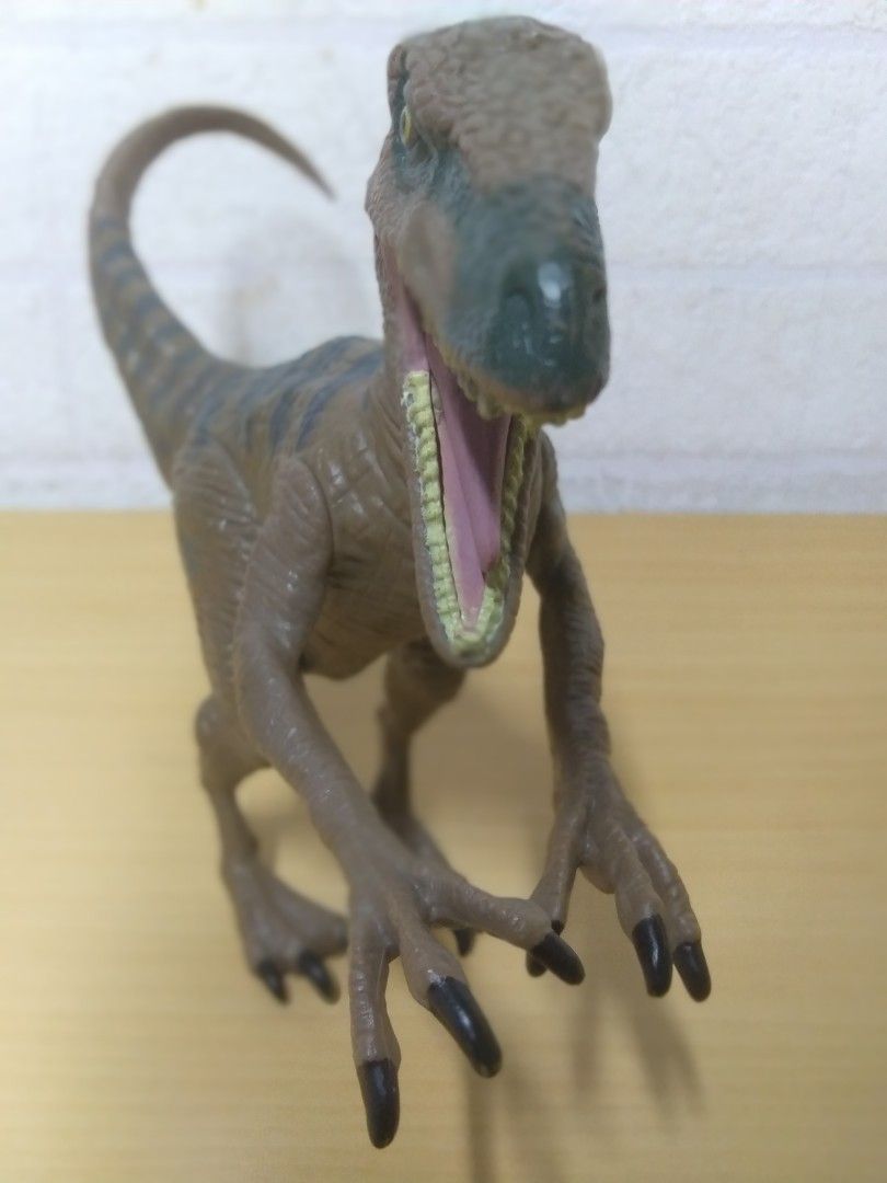 Jurassic World Velociraptor "Delta", Hobbies & Toys, Toys & Games on ...