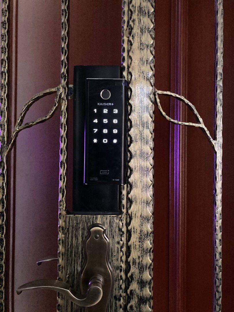 Kaiser+ synchronized digital lock, Furniture & Home Living, Security ...