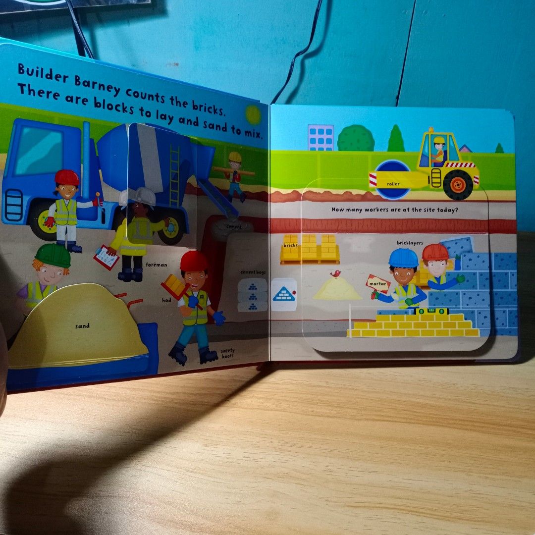 Ladybird Busy Building Site Lift the Flap Boardbook, Hobbies & Toys ...