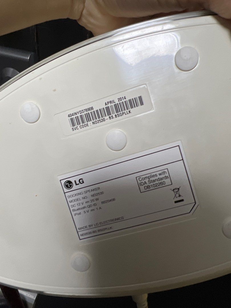LG docking speaker fast deal, Audio, Portable Music Players on Carousell