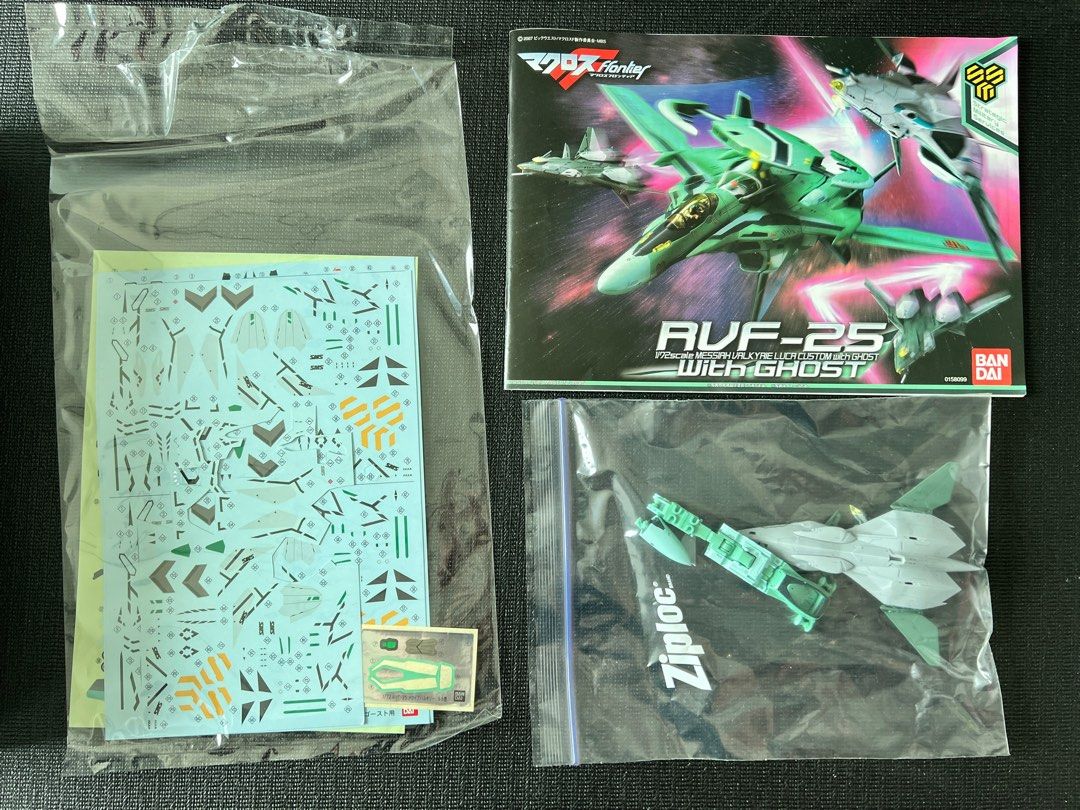 Macross Frontier 1/72 RVF-25 Model Kit (Free Action Base), Hobbies ...