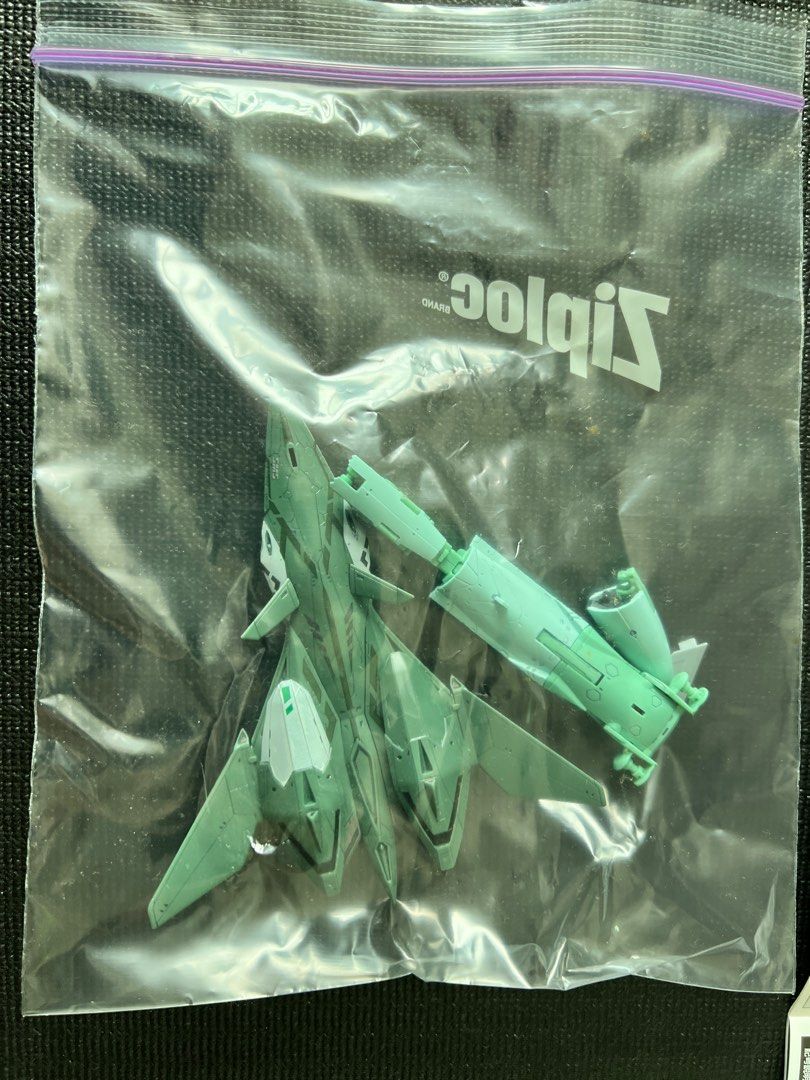 Macross Frontier 1/72 RVF-25 Model Kit (Free Action Base), Hobbies ...