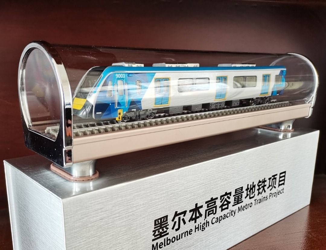Melbourne High Capacity Metro Train Model (1:68), Hobbies & Toys, Toys ...