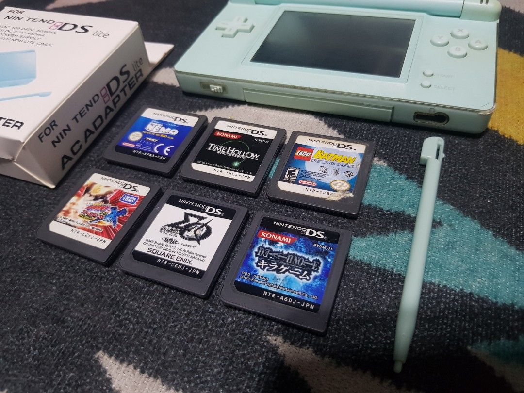 Nintendo DS Lite, Video Gaming, Video Game Consoles, Nintendo on Carousell