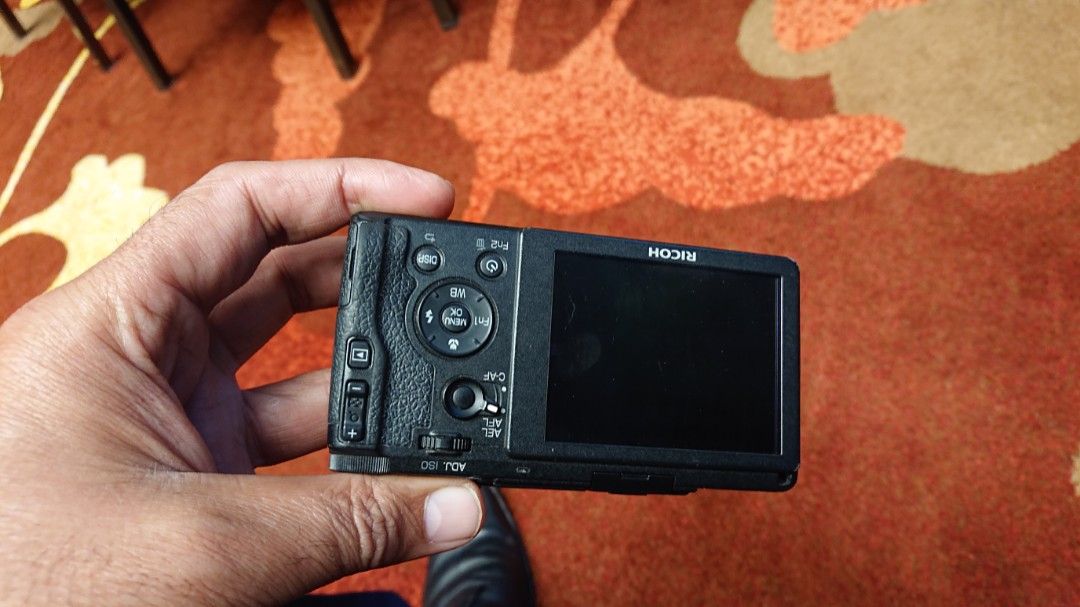 Ricoh GRii APS-C sensor size compact camera., Photography, Cameras on ...