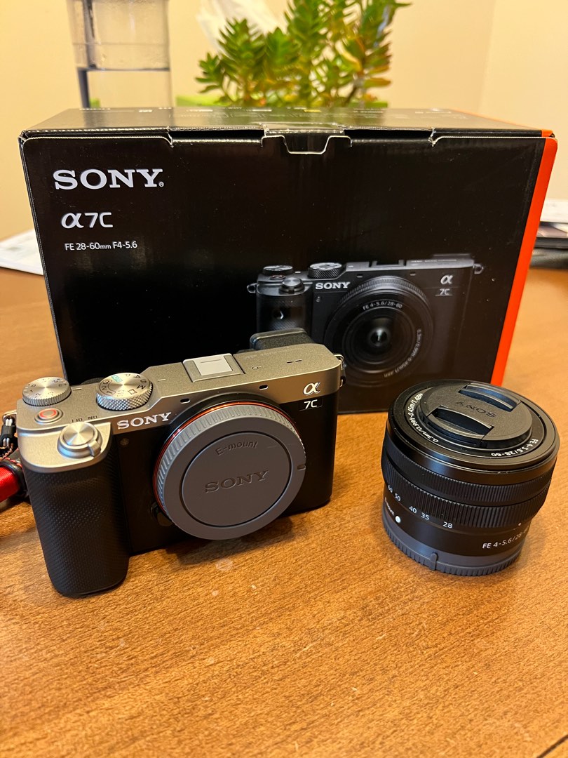 SONY A7C silver + 連KIT 鏡 28MM-60MM, 攝影器材, 鏡頭及裝備 - Carousell