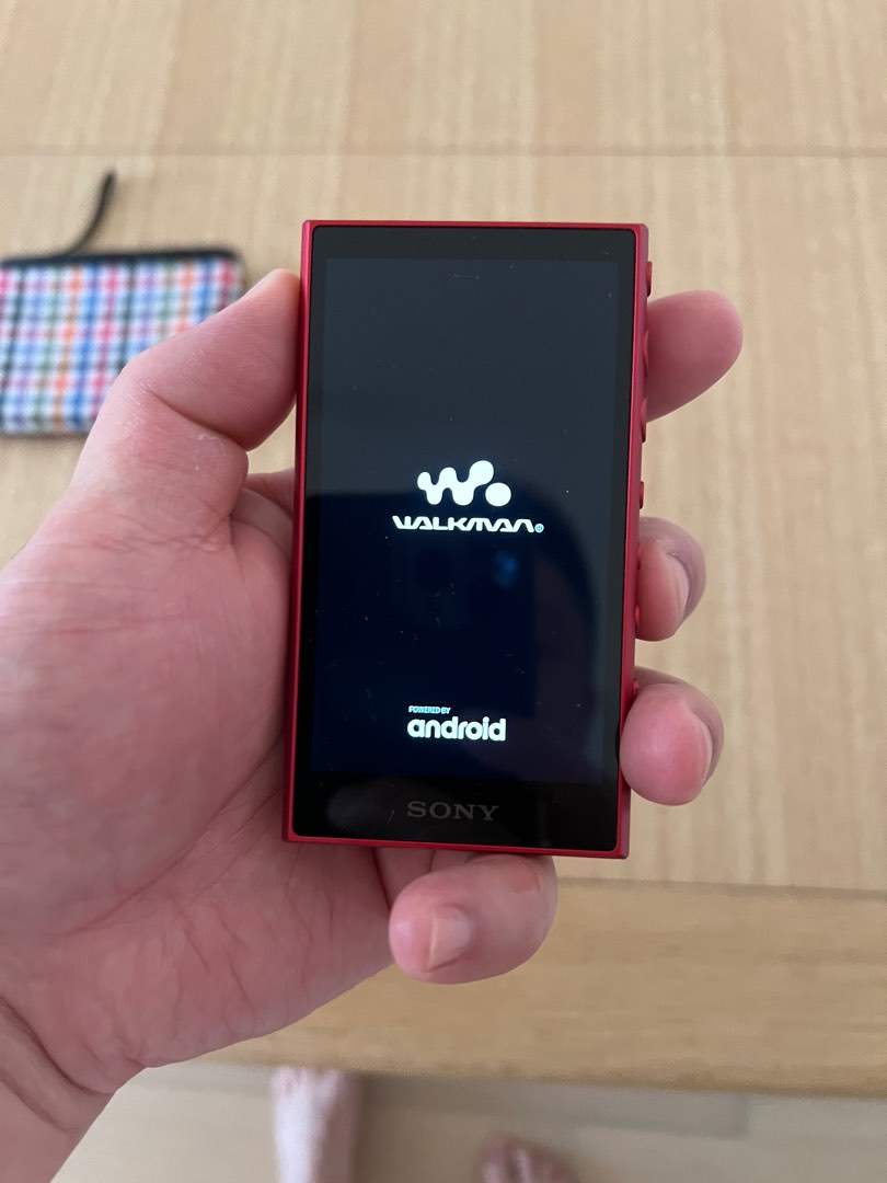 Sony Walkman A105, 手提電話, 其他裝置 - Carousell