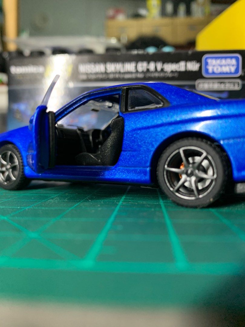 Tomica Premium RS - Nissan Skyline GT-R V-Spec II Nur - Die Cast 1:43, Hobbies & Toys, Toys ...