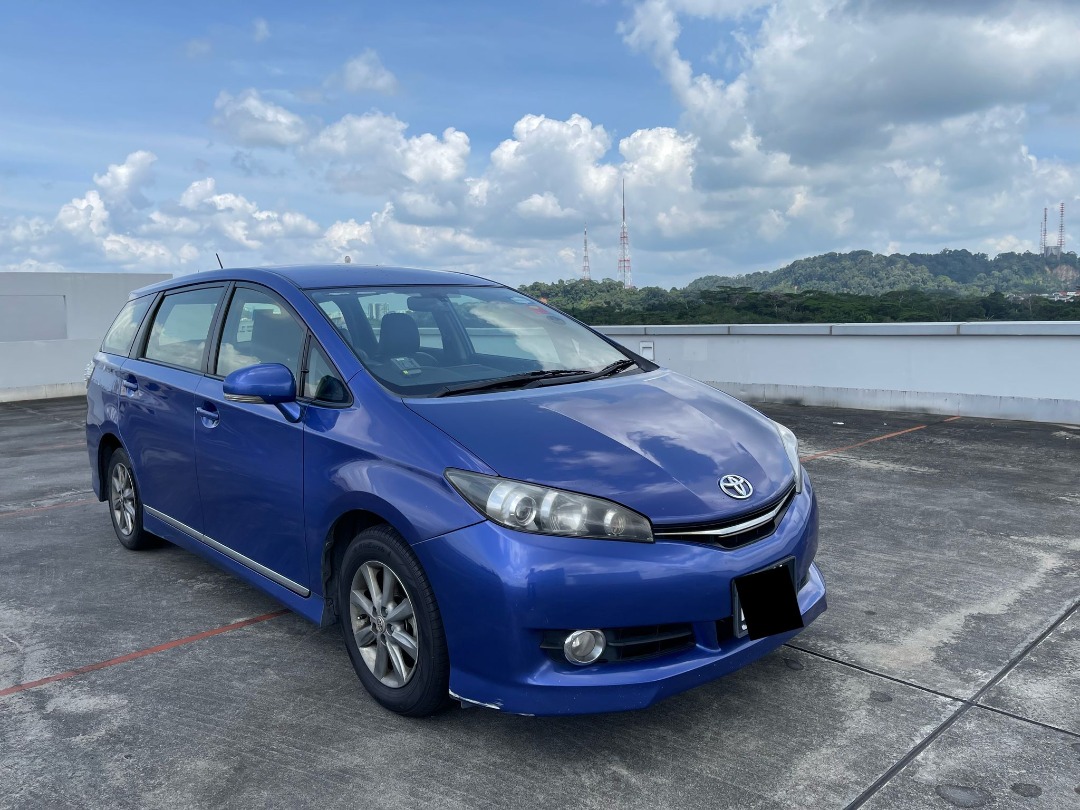 TOYOTA WISH 7 SEATER FOR LONG TERM RENT ! AVAILABLE FOR BOTH PHV AND ...