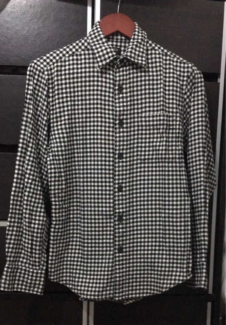 Uniqlo Checkered longsleeves polo, Men's Fashion, Tops & Sets, Tshirts & Polo Shirts on Carousell