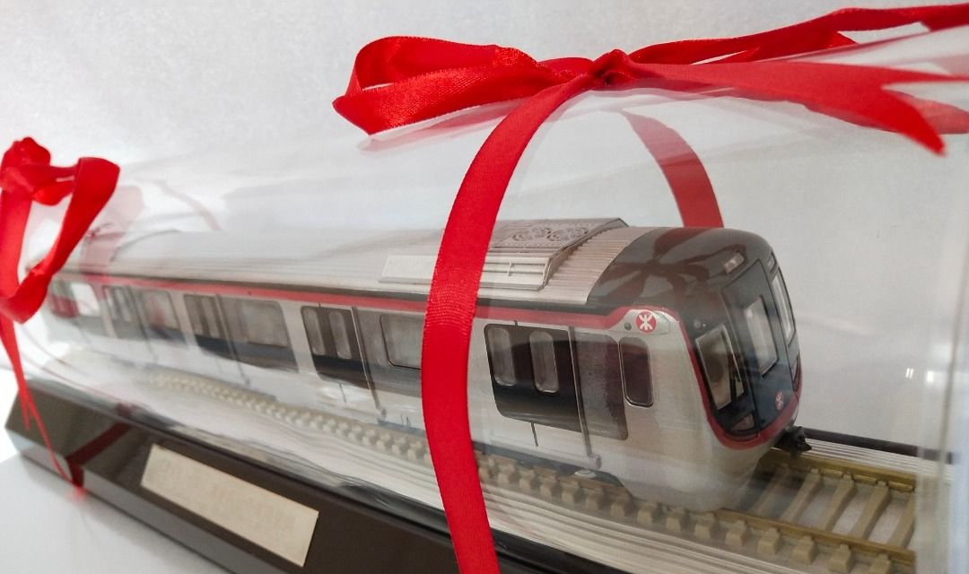 UTO Metro Car for Hong Kong MTR South Island Line Train Model (1:68 ...