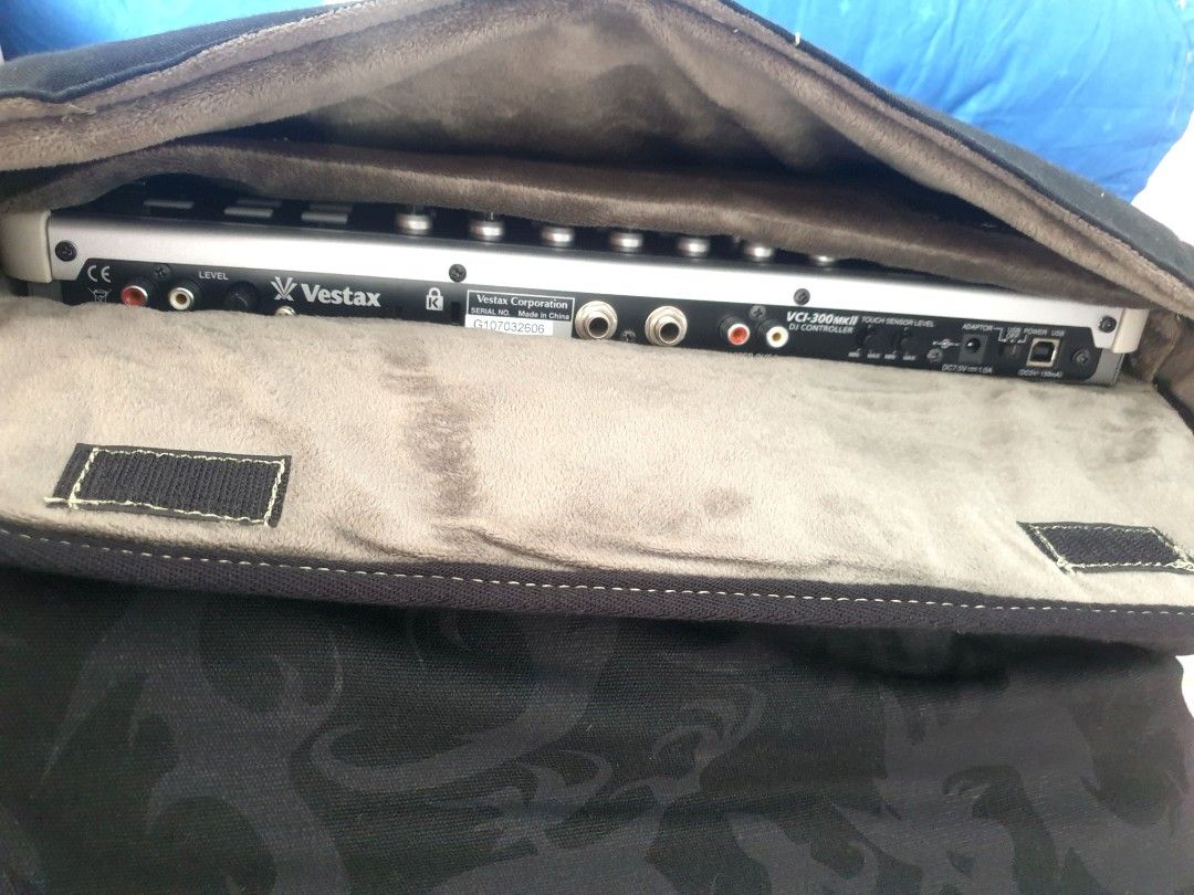 Vestax VCI 300 MK2 DJ Controller and FX MIDI Controller, Audio ...