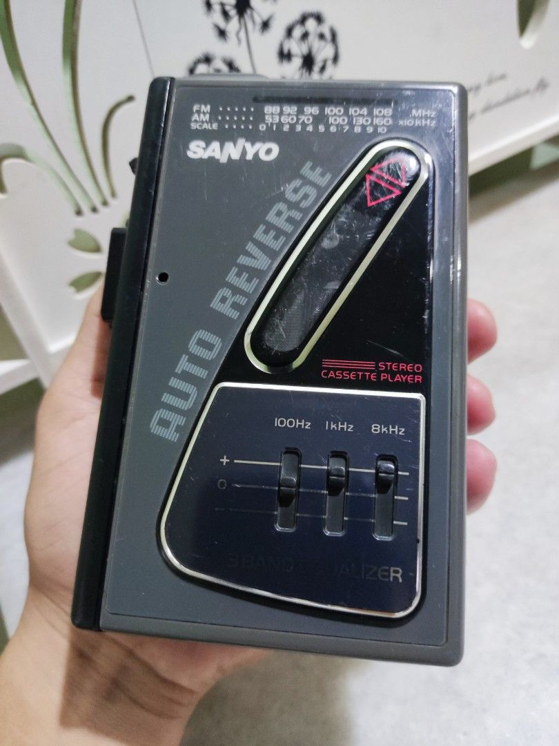 walkman sanyo, Audio, Earphones on Carousell