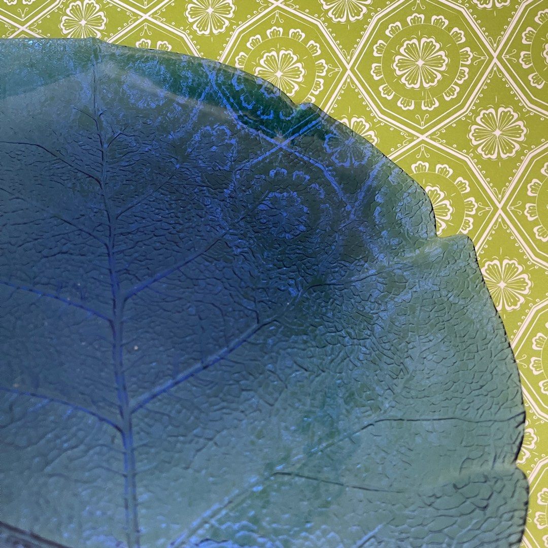 8 vintage arcoroc blue glass dinner plates - leaf pattern, Furniture ...