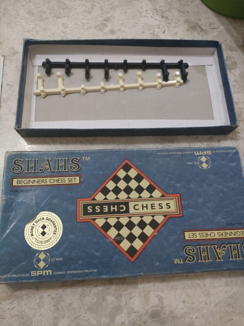 Beginners Chess Set, Hobbies & Toys, Toys & Games on Carousell