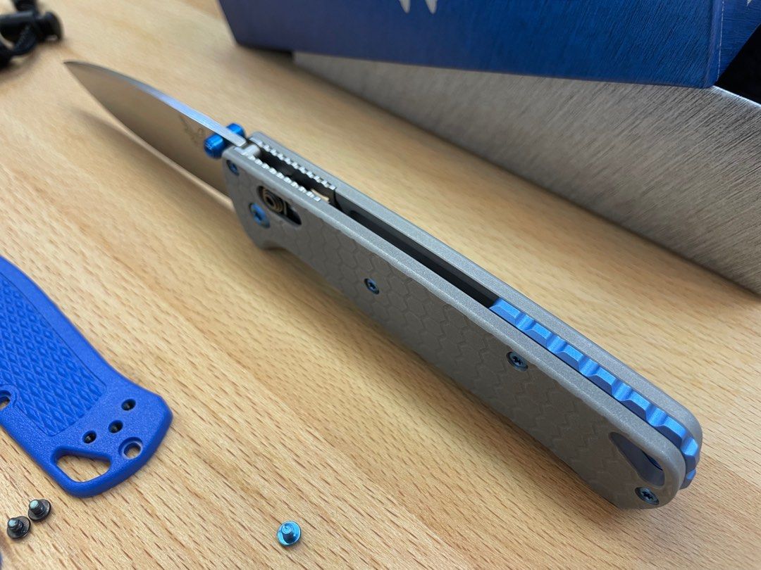 Benchmade Bugout 535 Customised/Aluminium scales, Sports Equipment ...