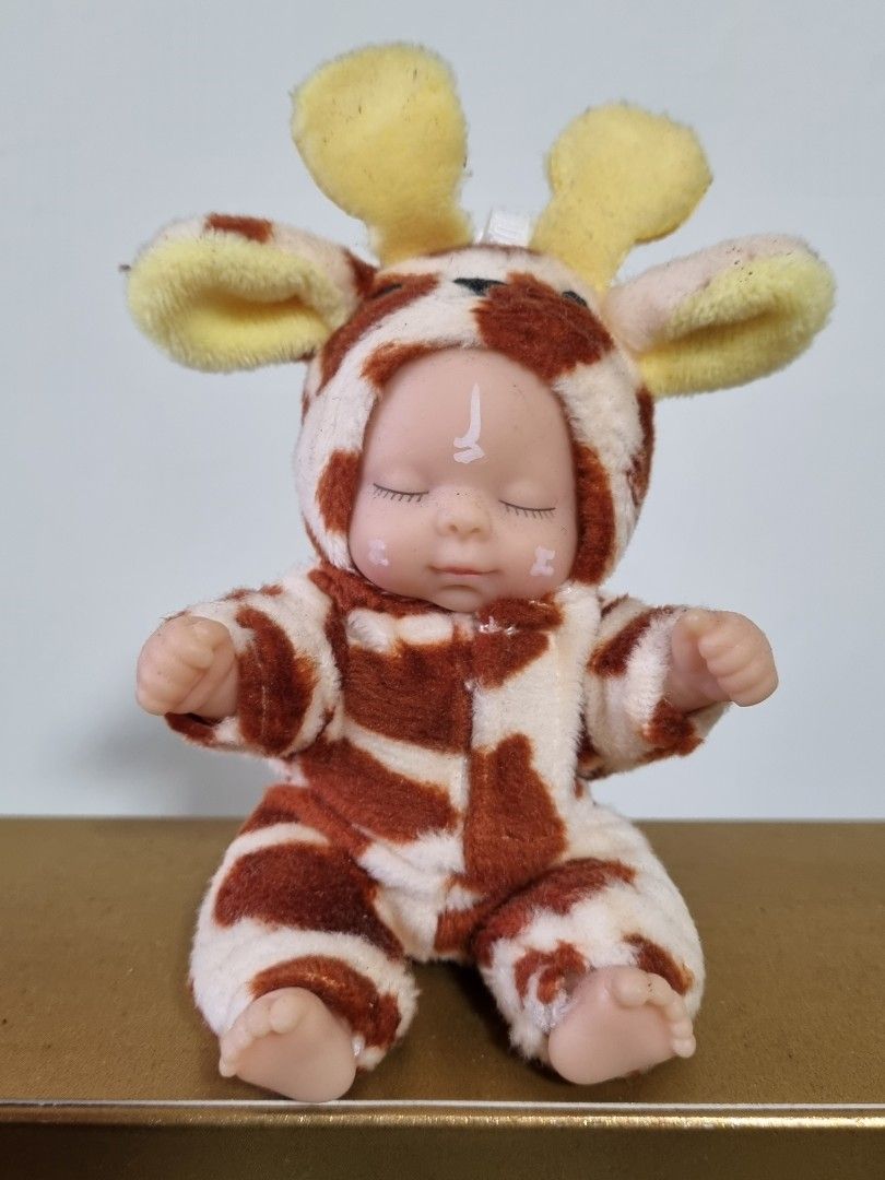 Cute Bucha Kumanthong By AJ Nikom Samnaksong BE2561 Thai Amulet, Hobbies & Toys, Memorabilia ...