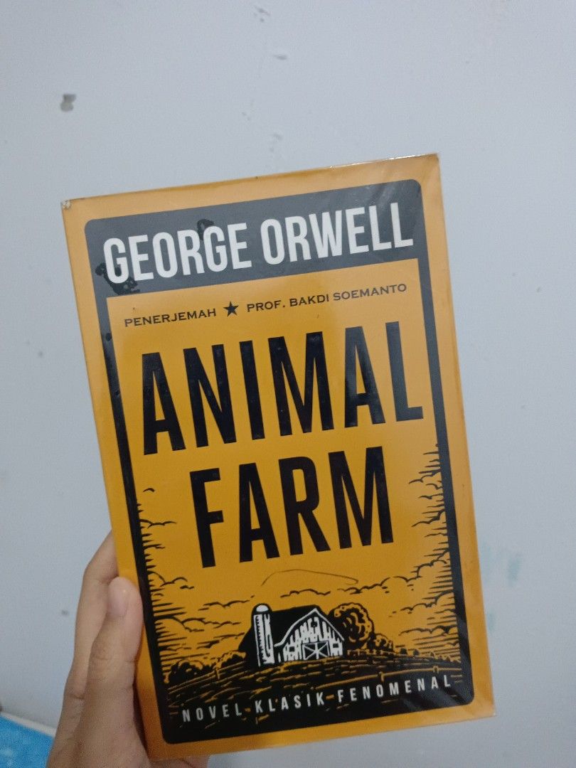 Buku Novel Animal Farm George Orwell, Buku & Alat Tulis, Buku di Carousell