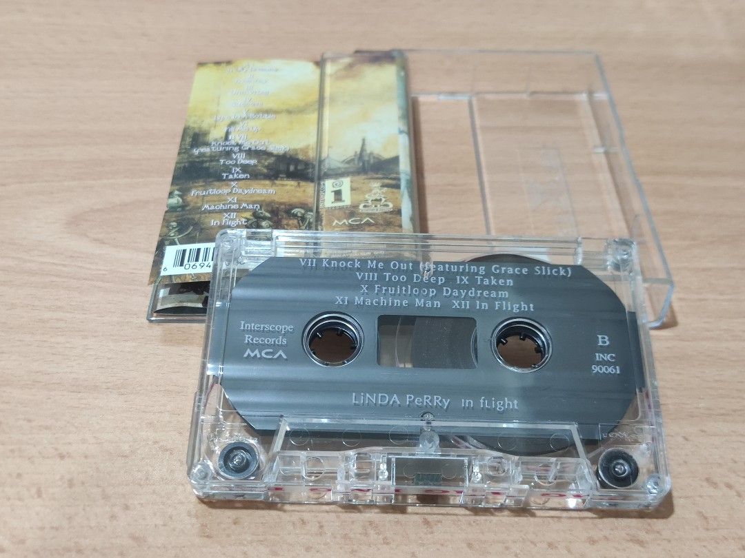 (Cassette) Linda Perry In Flight, Hobbies & Toys, Music & Media, CDs ...