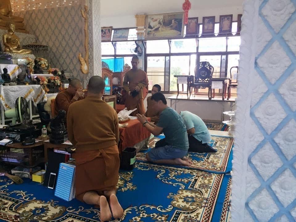 ChaoKhun Rak Wat Suthawas Phra Phom 4 face Brahma/God, Hobbies & Toys ...