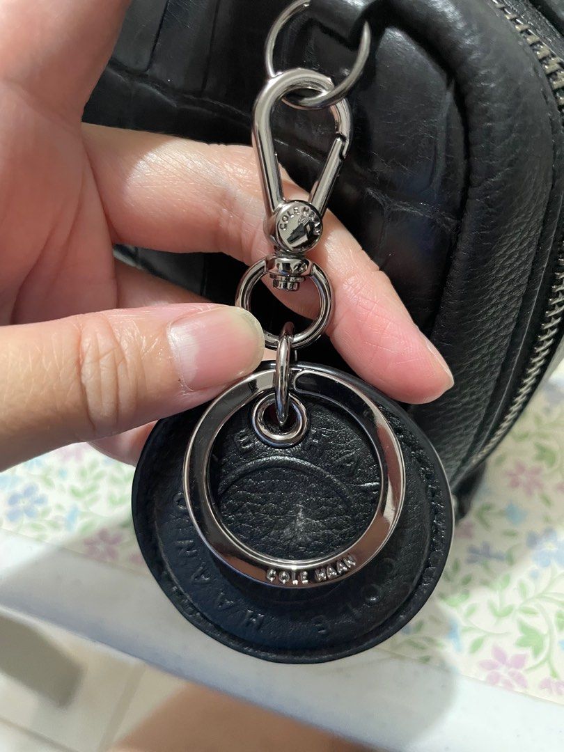 cole hann grand series, Women's Fashion, Bags & Wallets, Shoulder Bags ...